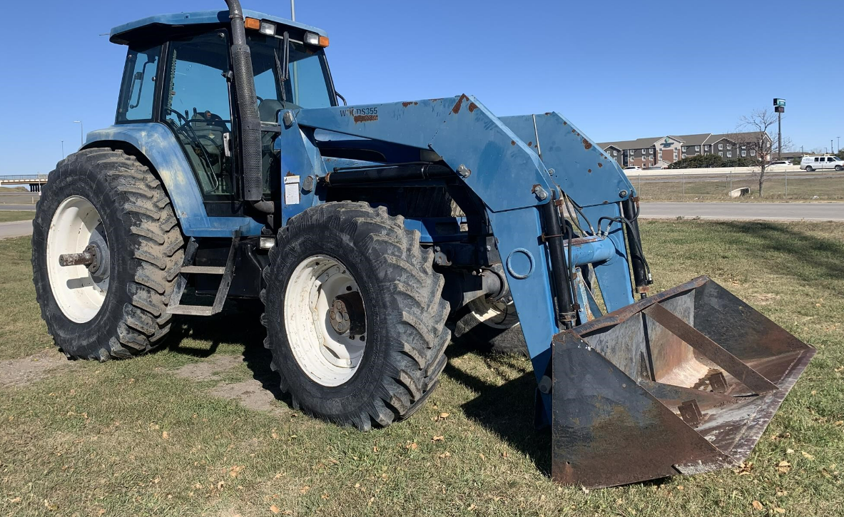 SOLD - New Holland 8970 Tractors with 12,652 Hrs | Tractor Zoom