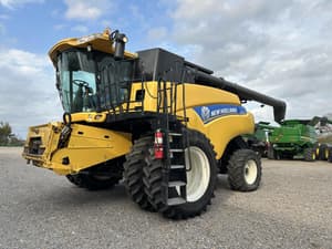 New Holland CR7090 Lot No. 106 Combines For Sale with 3,120 Hrs ...