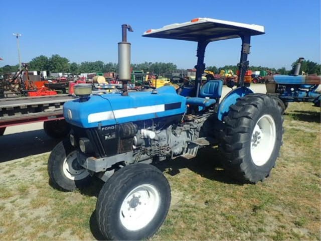 SOLD - Ford 3930 Lot No. 16083 Tractors with 1,109 Hrs | Tractor Zoom
