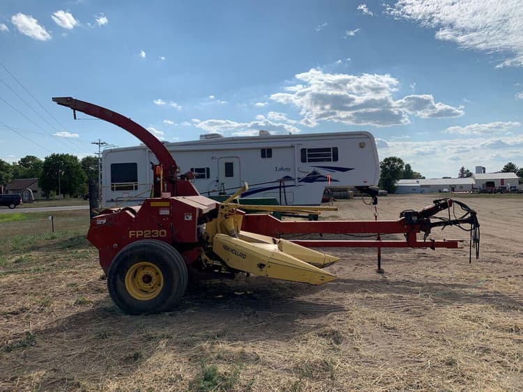 New Holland FP230 Harvesting Forage Harvesters - Pull Type for Sale ...