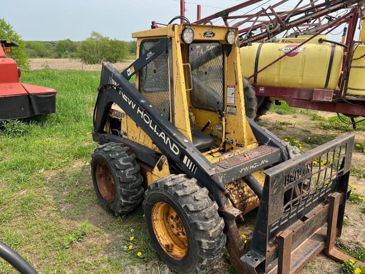 New Holland L555 Construction Skid Steers for Sale | Tractor Zoom