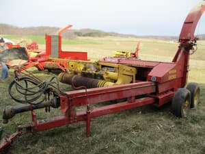 SOLD - New Holland 990W Lot No. 1856 Harvesting with --- Rows | Tractor ...