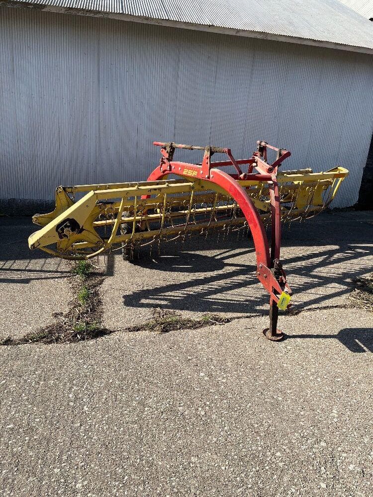 New Holland 258 Hay and Forage Hay - Rakes/Tedders for Sale | Tractor Zoom