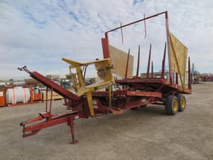 SOLD - New Holland Stackliner 1032 • Pull Type PTO Stackwagon Hay and ...