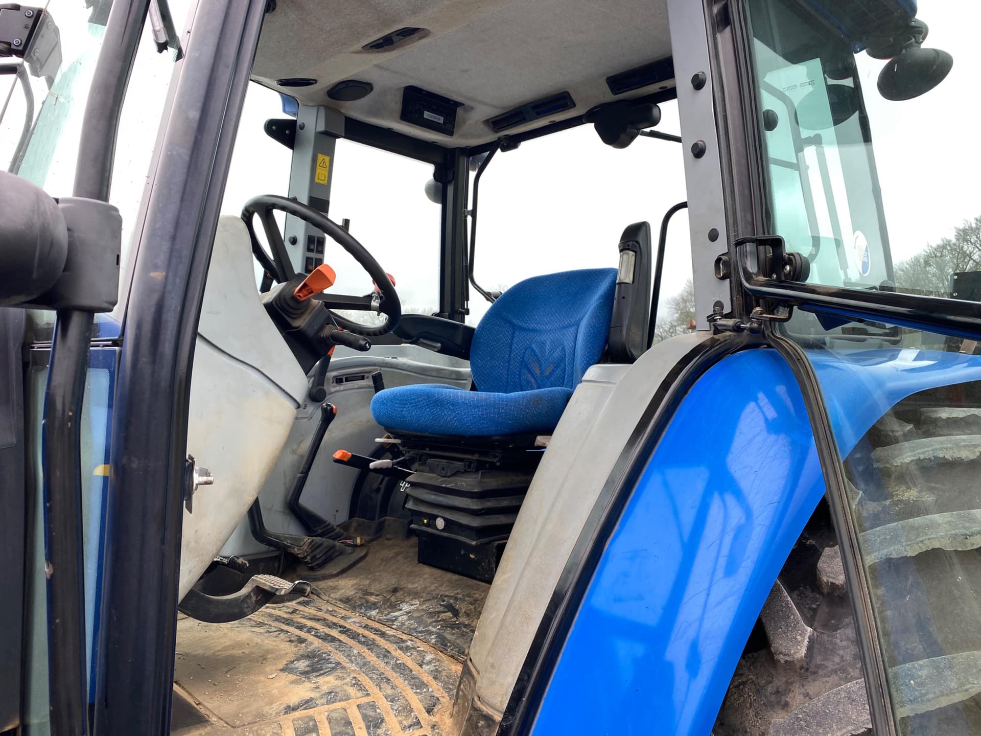 New Holland T5060 Tractors 100 to 174 HP for Sale | Tractor Zoom