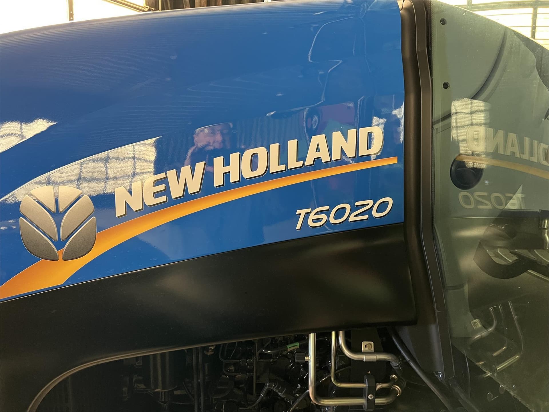Tractor Zoom - New Holland T6020 Delta