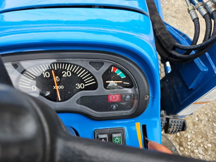 New Holland TC25D Tractors Less than 40 HP for Sale | Tractor Zoom