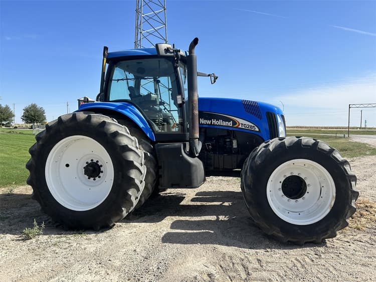 New Holland TG285 Tractors 175 to 299 HP for Sale | Tractor Zoom