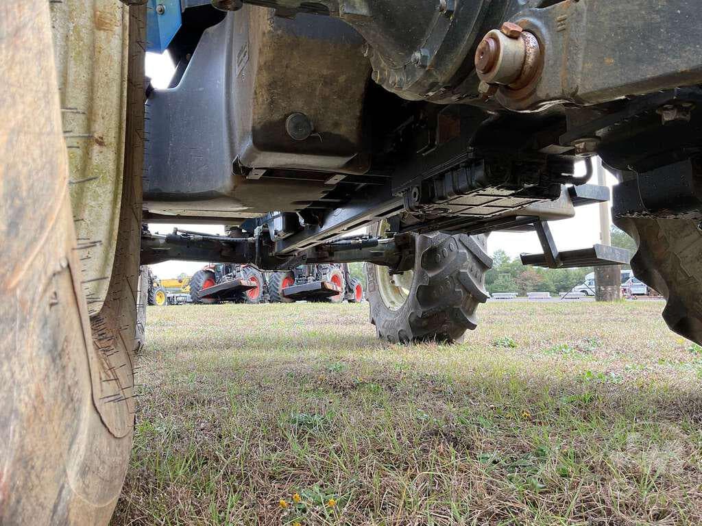 Tractor Zoom - New Holland TM130