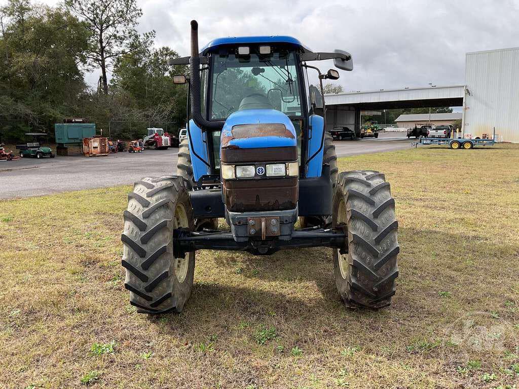 Tractor Zoom - New Holland TM130