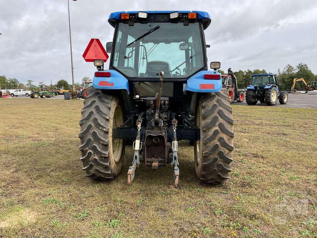 Tractor Zoom - New Holland TM130