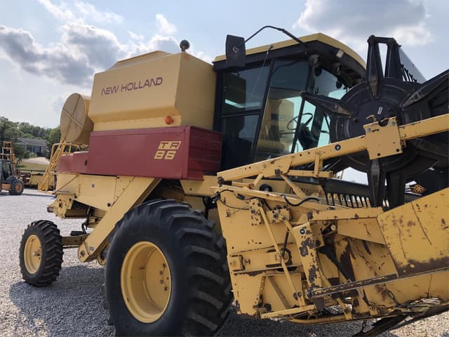 New Holland TR86 Combines Class 6 for Sale | Tractor Zoom