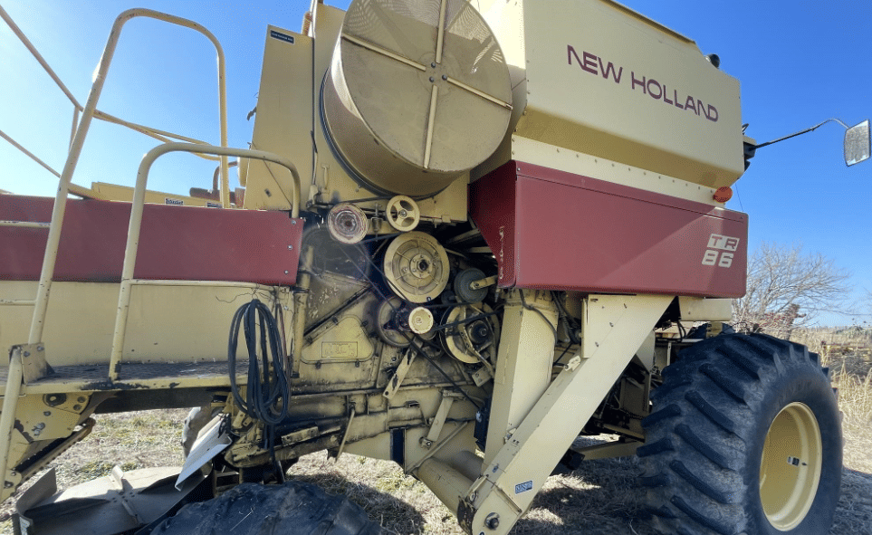 New Holland TR86 Combines Class 6 for Sale | Tractor Zoom
