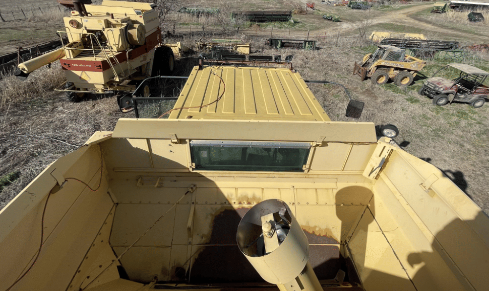 New Holland TR86 Combines Class 6 for Sale | Tractor Zoom