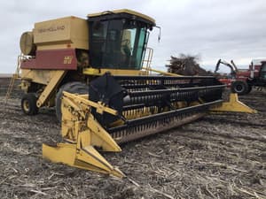 SOLD - New Holland TR86 Lot No. 495 Combines with 2,356 Hrs | Tractor Zoom