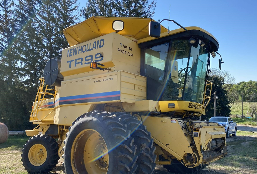 New Holland TR99 Combines Class 6 for Sale | Tractor Zoom