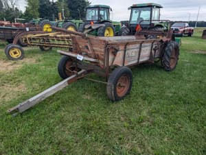 SOLD - New Idea 10 Lot No. 237 Manure Handling | Tractor Zoom