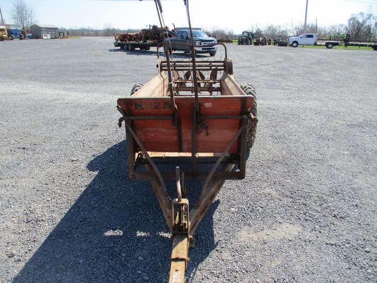 New Idea 12A Manure Handling Manure Spreaders - Dry for Sale | Tractor Zoom