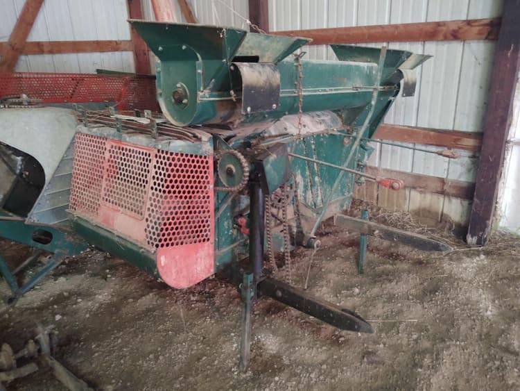 New Idea 319 Harvesting Other for Sale | Tractor Zoom