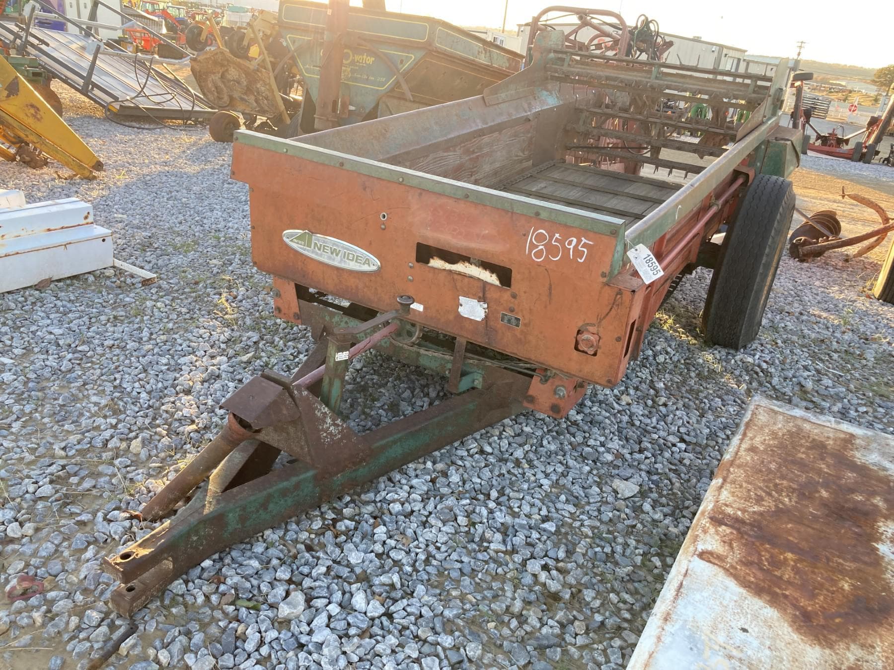 New Idea 215 Manure Handling Manure Spreaders - Dry for Sale | Tractor Zoom
