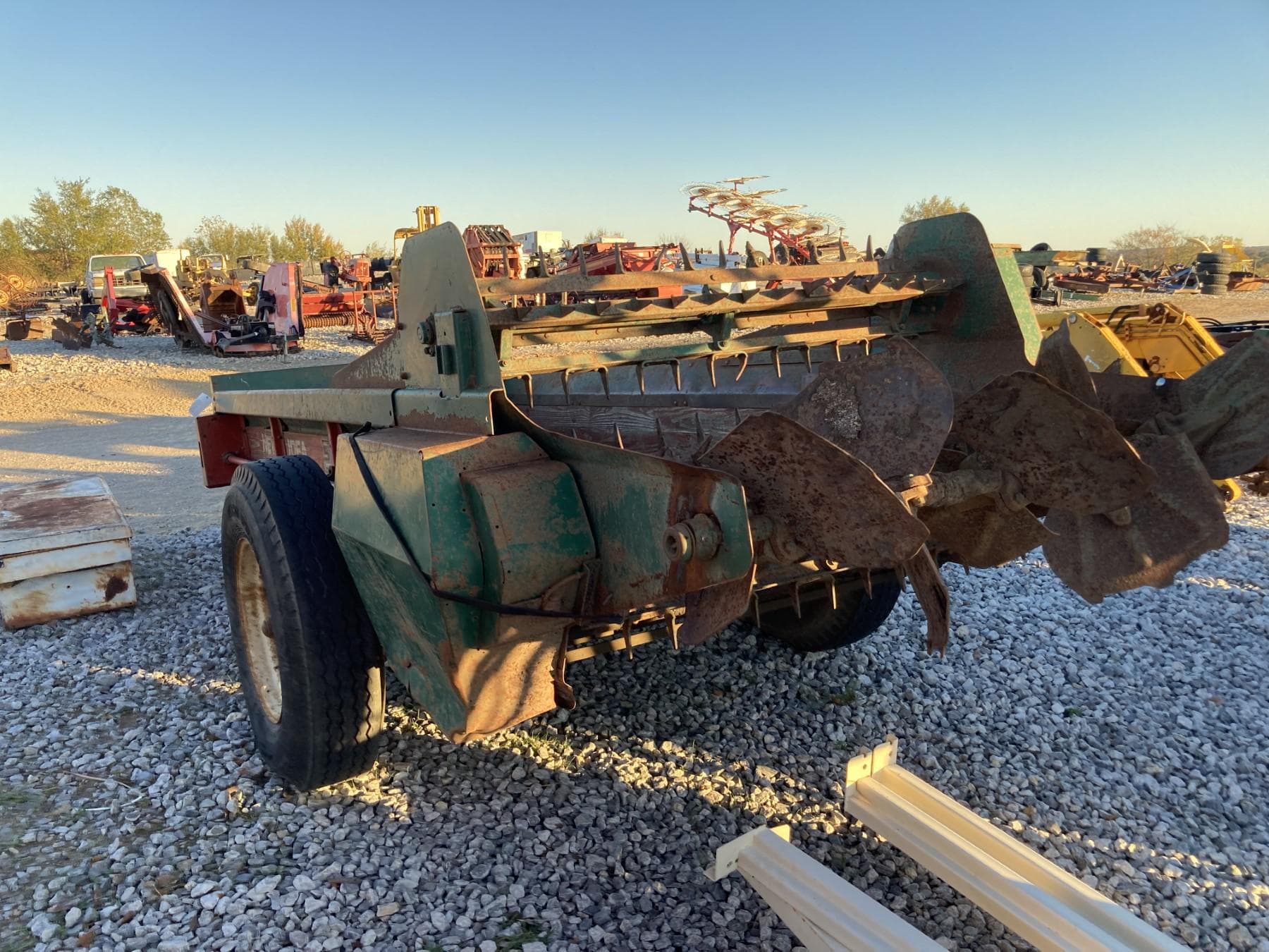 New Idea 215 Manure Handling Manure Spreaders - Dry for Sale | Tractor Zoom