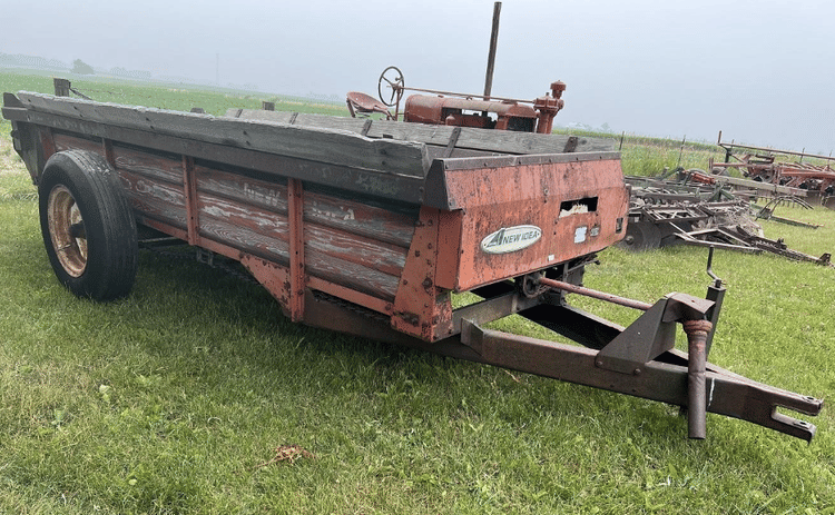 New Idea 217 Manure Handling Manure Spreaders - Dry for Sale | Tractor Zoom