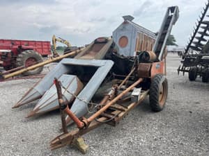 SOLD - New Idea 311 Lot No. 1118 Harvesting | Tractor Zoom