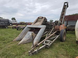 SOLD - New Idea 313 Lot No. 470 Harvesting | Tractor Zoom