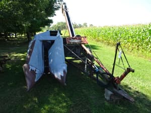SOLD - New Idea 323 Lot No. 80 Harvesting | Tractor Zoom