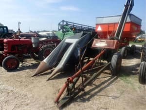 SOLD - New Idea 323 Lot No. 13694 Harvesting | Tractor Zoom