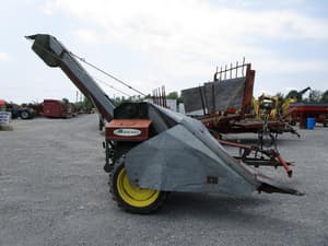 SOLD - New Idea 323 Lot No. 9692 Harvesting | Tractor Zoom