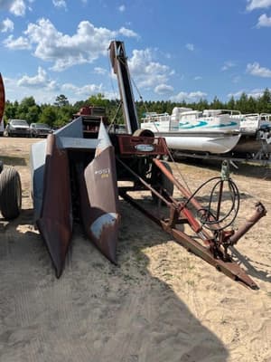 SOLD - New Idea 323 Lot No. 551 Harvesting | Tractor Zoom