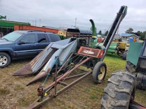 SOLD - New Idea 323 Lot No. 484 Harvesting | Tractor Zoom