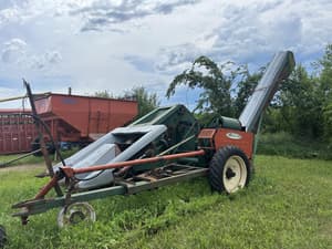 SOLD - New Idea 324 Lot No. 37153 Harvesting | Tractor Zoom