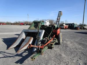 SOLD - New Idea 324 Lot No. 1781 Harvesting | Tractor Zoom