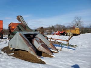 SOLD - New Idea 325 Lot No. 3275 Harvesting | Tractor Zoom