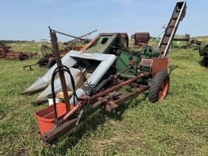 SOLD - New Idea 326 Lot No. 12313 Harvesting | Tractor Zoom