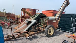 SOLD - New Idea 327 Lot No. 3264 Harvesting | Tractor Zoom