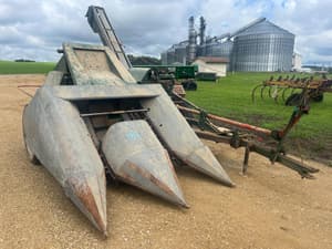 SOLD - New Idea 327 Lot No. 5237 Harvesting | Tractor Zoom