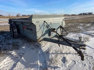 SOLD - New Idea 3626 Lot No. 178 Manure Handling with 260 Bu | Tractor Zoom