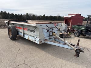 SOLD - New Idea 3626 Lot No. 123 Manure Handling | Tractor Zoom