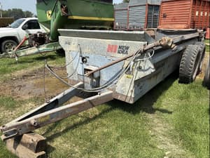 SOLD - New Idea 3632 Lot No. 2662 Manure Handling | Tractor Zoom