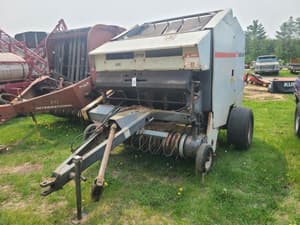 SOLD - New Idea 486 round baler Hay and Forage with --- Bales | Tractor ...