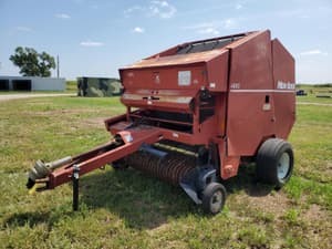 SOLD - New Idea 4865 Lot No. 74134 Hay and Forage with --- Bales ...