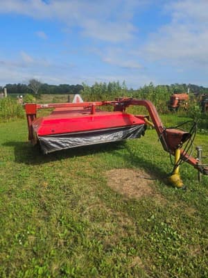 SOLD - New Idea 5209 Lot No. 38 Hay and Forage | Tractor Zoom
