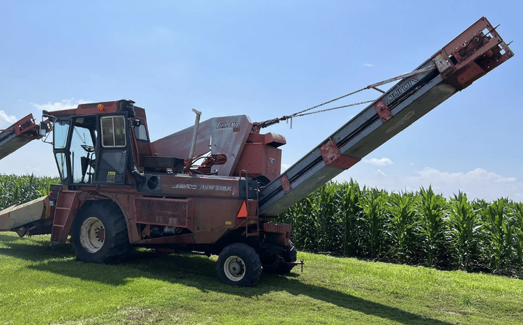 New Idea 800 Harvesting Forage Harvesters - Self Propelled for Sale ...