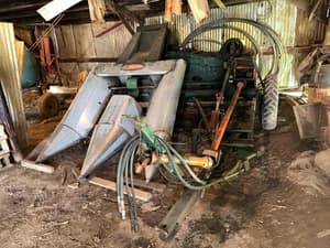 SOLD - New Idea 325 Lot No. 23 Harvesting | Tractor Zoom