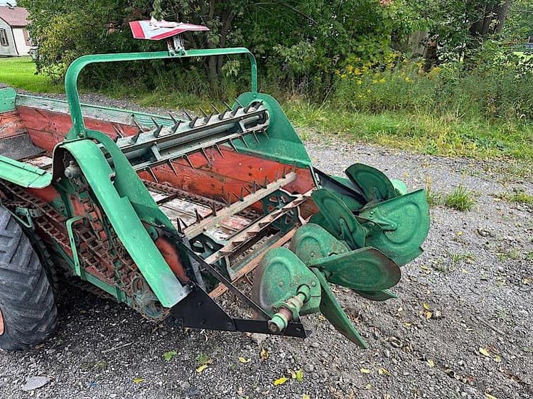 New Idea 12A Manure Handling Manure Spreaders - Dry for Sale | Tractor Zoom