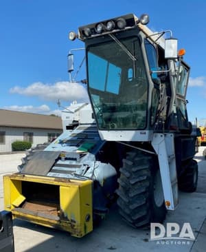 SOLD - New Idea 882 Lot No. 195 Harvesting | Tractor Zoom