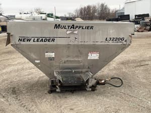 SOLD - New Leader Dry Insert (PZ10458) Chemical Applicators | Tractor Zoom